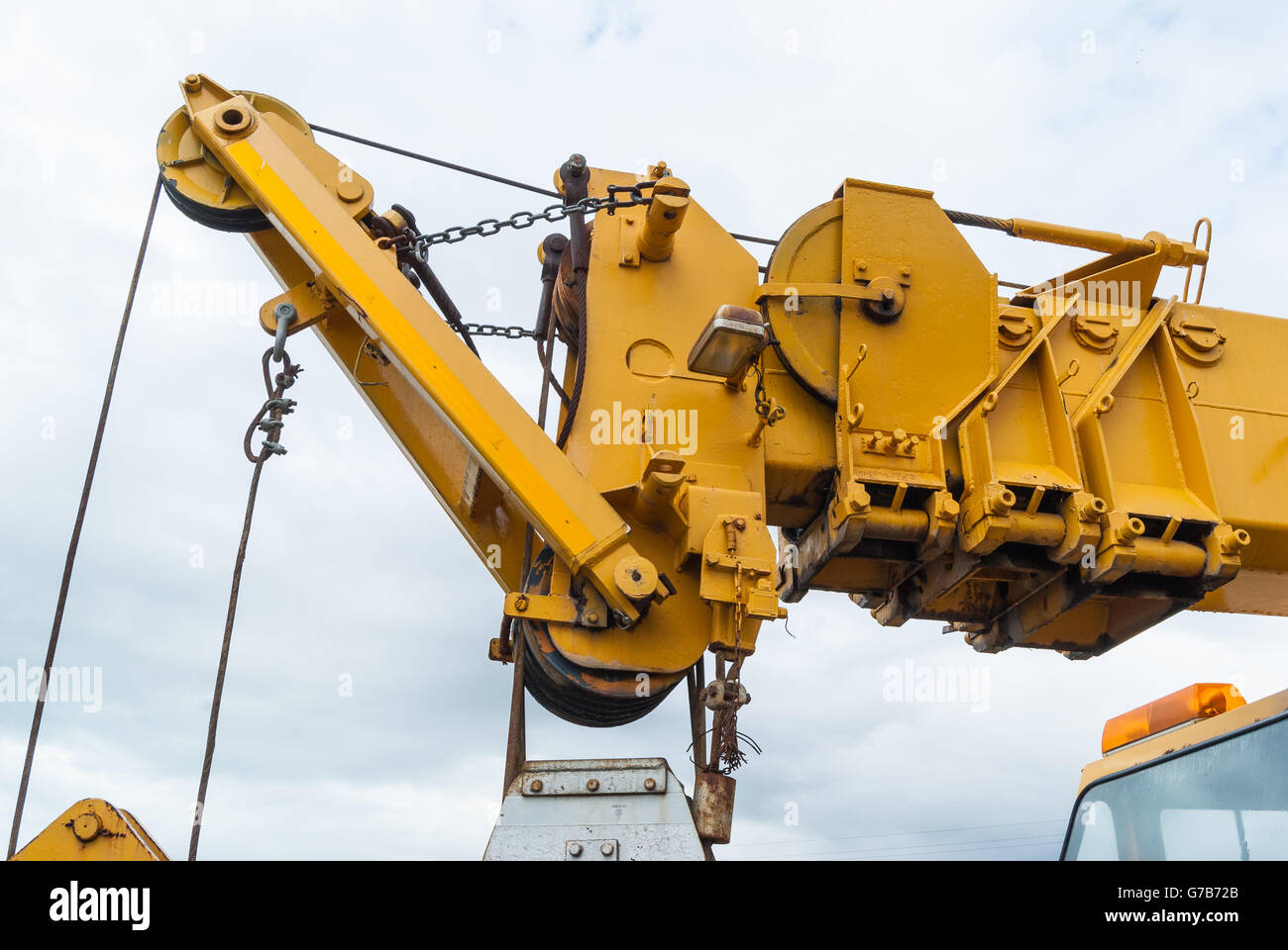For roadside assistance cranes. Wrecker for heavy vehicles. Breakdown ...