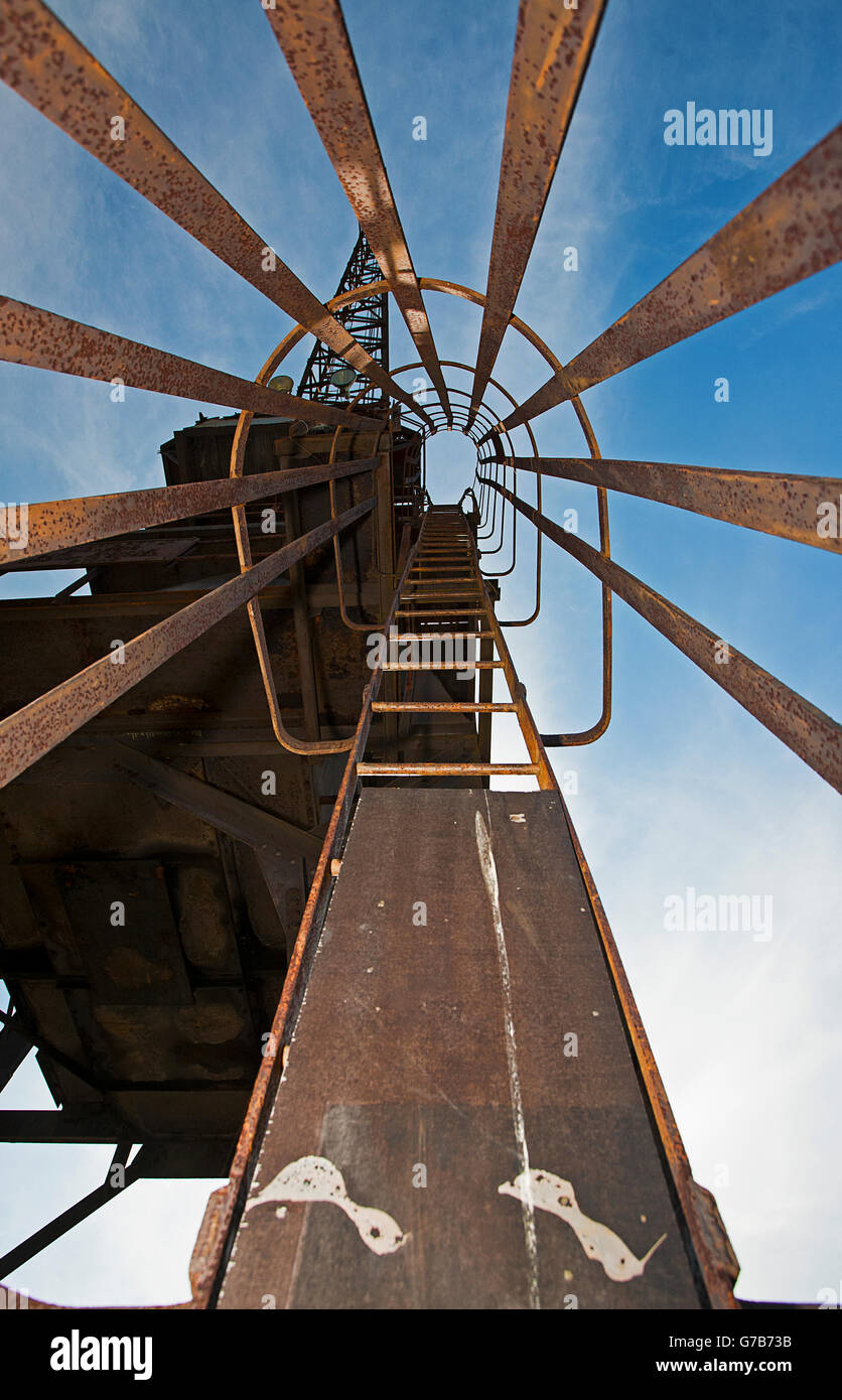 Cockatoo Dock Crane Ladder Stock Photo - Alamy