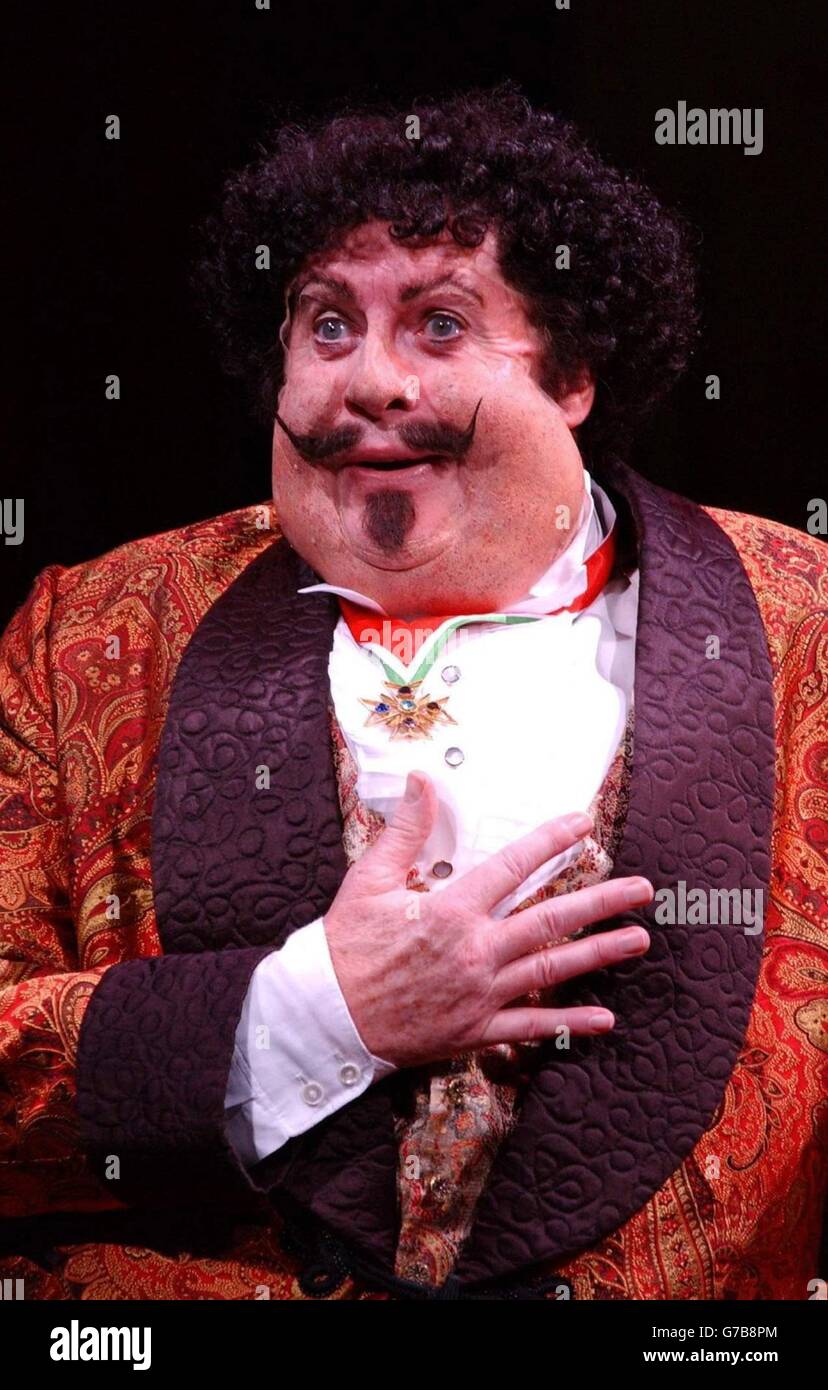 Actor Michael Crawford stars as Count Fosco during a dress-rehearsal of ...