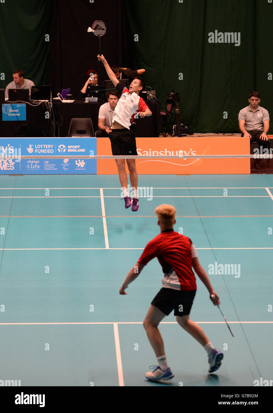 Ulster's Matthew Lightbody (below) and England's Johnnie Torjussen ...