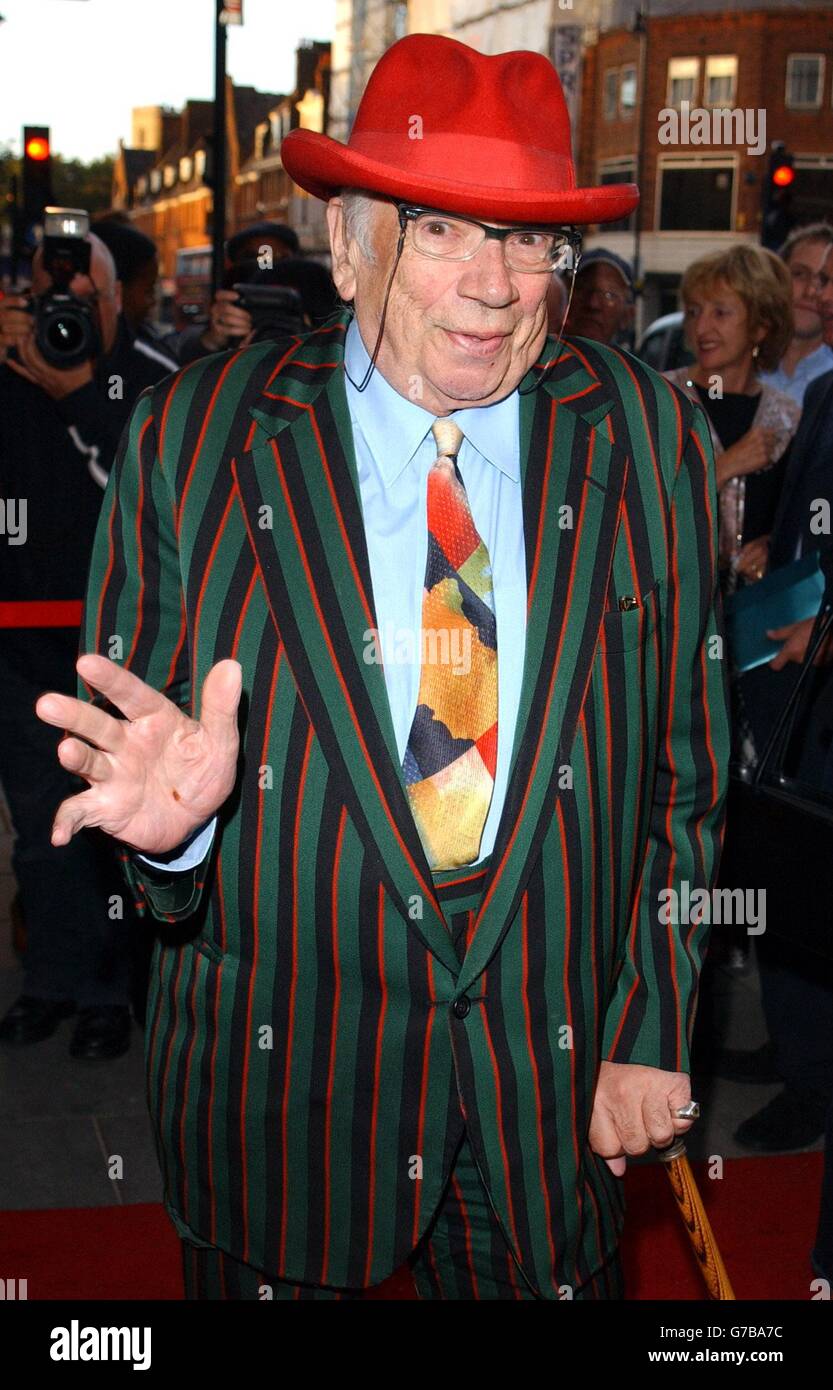 George melly arrives best empire hi-res stock photography and images ...
