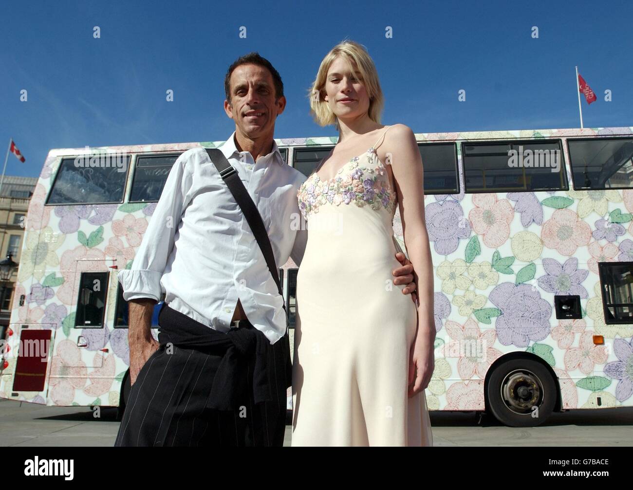 Fashion designer Ben de Lisi (with his model Tuulii) in front of the ...