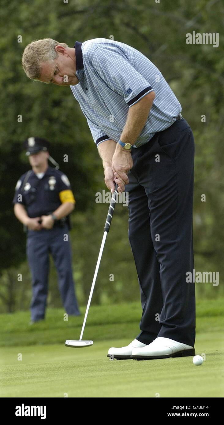 Sport golf action hl160904 colin montgomerie hli rydercup ...