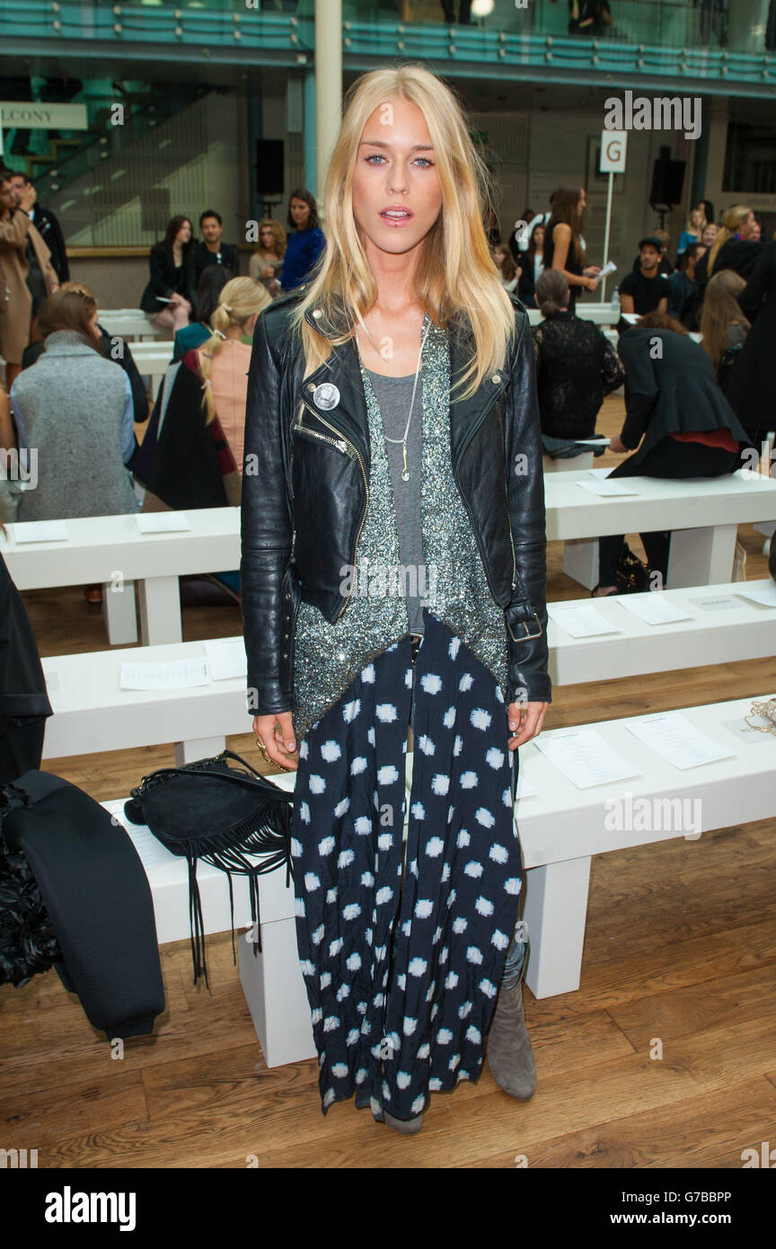 Julien Macdonald Front Row - London Fashion Week 2014 Stock Photo - Alamy