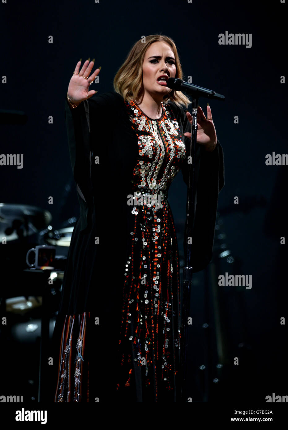 Adele performing live on pyramid stage glastonbury festival hi-res ...