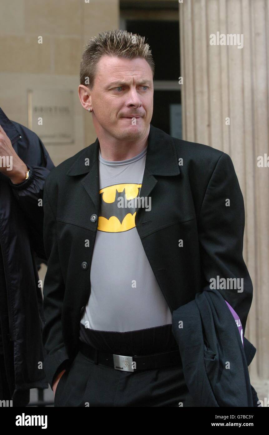 Fathers for justice buckingham palace hi-res stock photography and ...