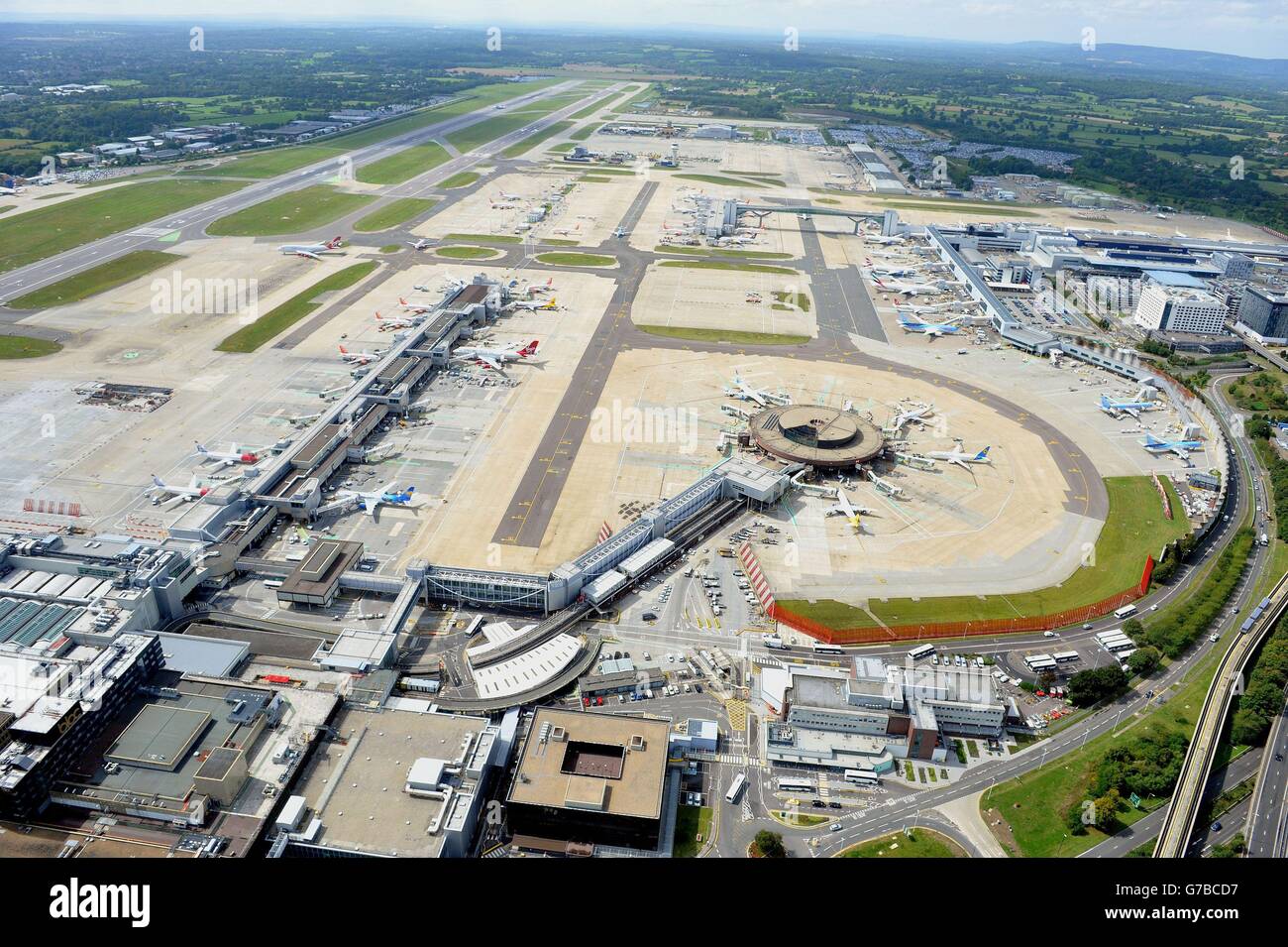 A view of Gatwick Airport as the £6.5 billion Thameslink rail project ...