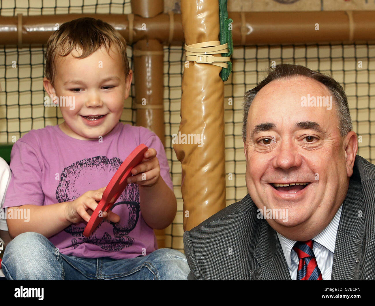 First Minister Alex Salmond visits Time Twisters Indoor Activity Park ...