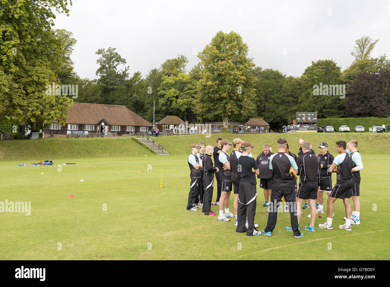 Arundel castle cricket club hi-res stock photography and images - Alamy