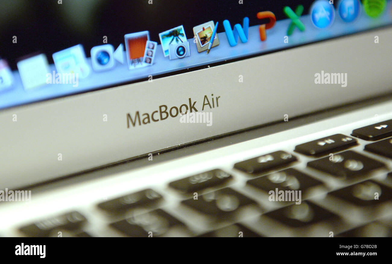 Iphone stock applications hi-res stock photography and images - Alamy