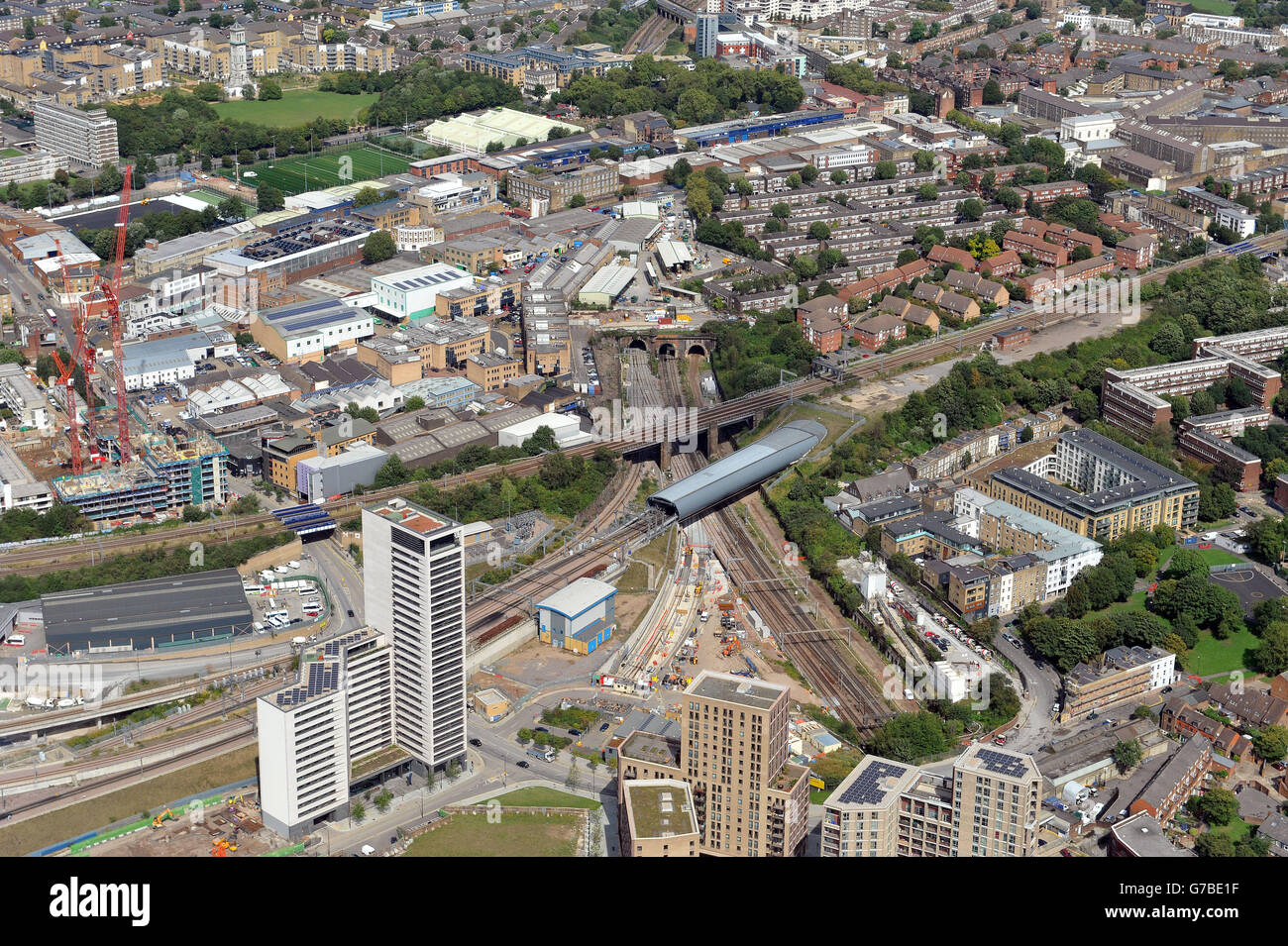 A view of the HS1 rail line and Thameslink Rail project construction ...