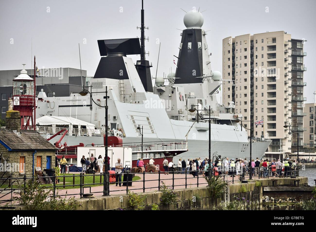 Alexandra docks hi-res stock photography and images - Alamy