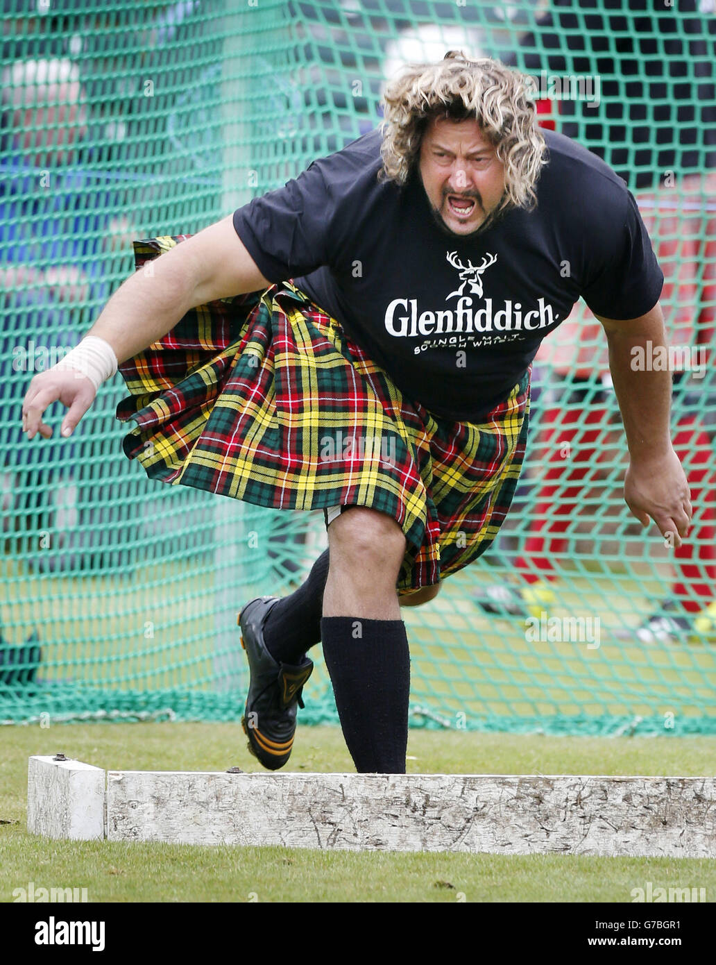Competitor braemar stone braemar royal highland gathering in braemar hi ...