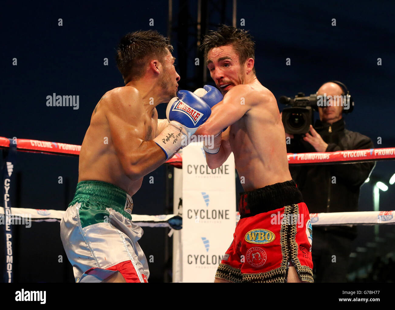 Boxing - Titanic Showdown - Belfast Stock Photo - Alamy