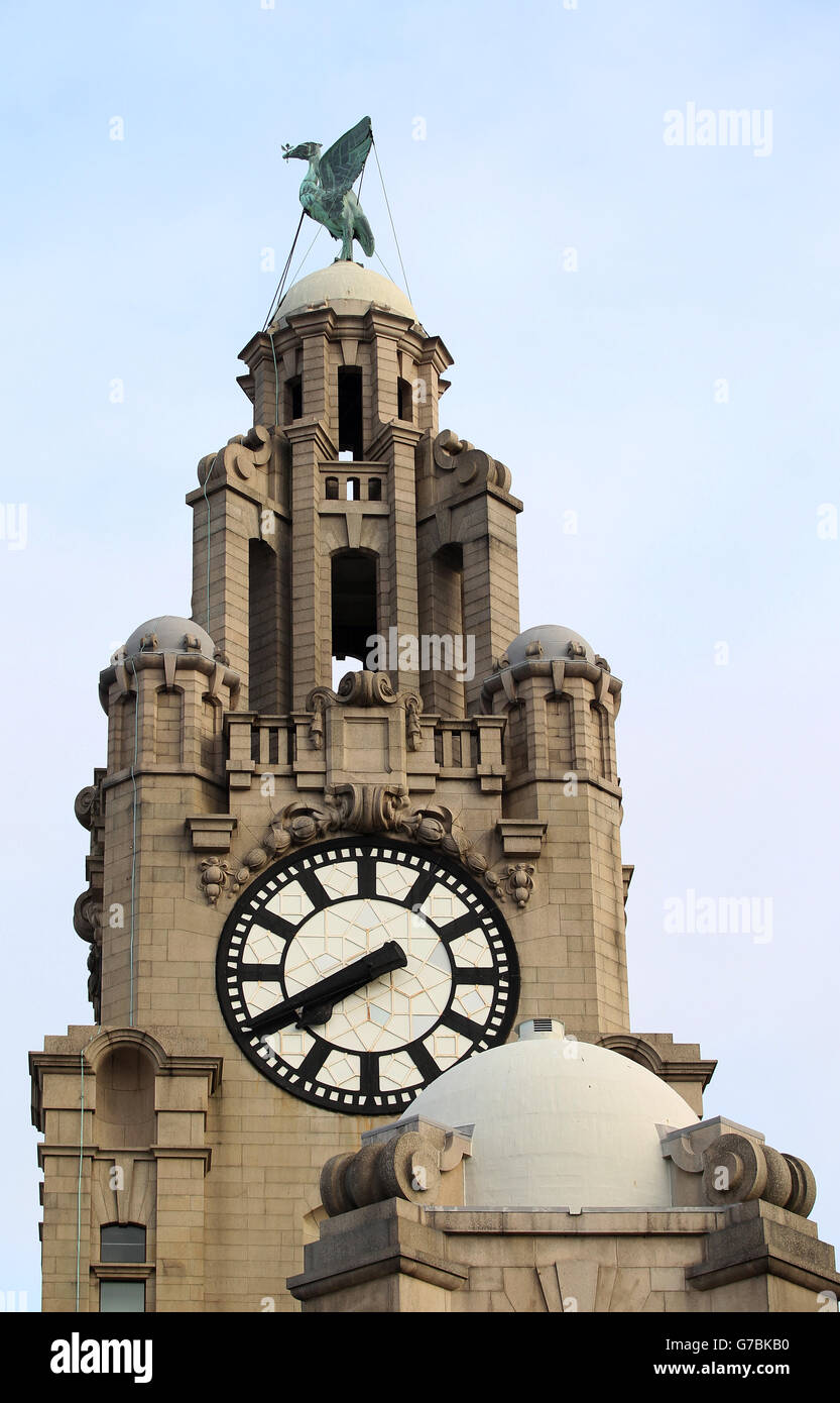 A general view of the royal liver building hi-res stock photography and ...