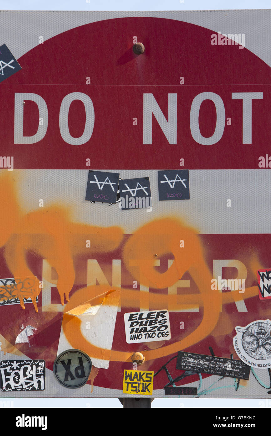 Covered in street art and graffiti hi-res stock photography and images ...