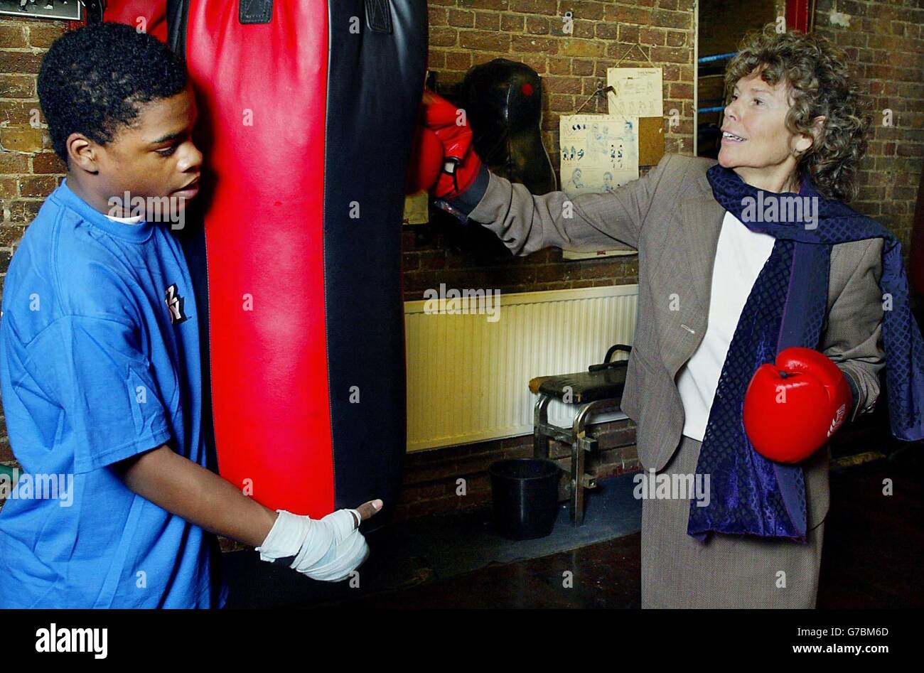 Kate Hoey MP launching Positve Futures boxing project Stock Photo - Alamy