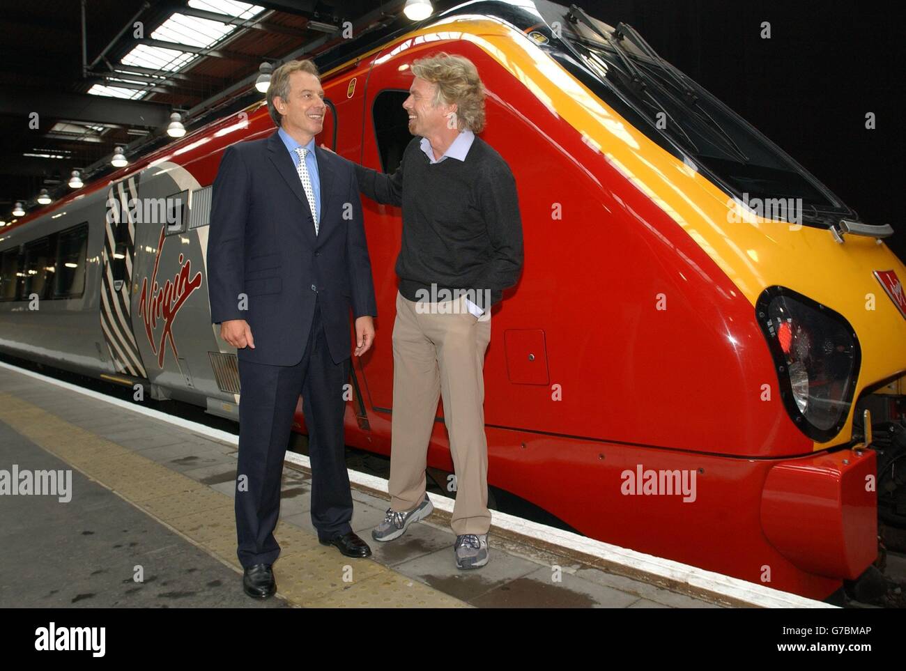 A five coach diesel tilting train at euston station hi-res stock ...