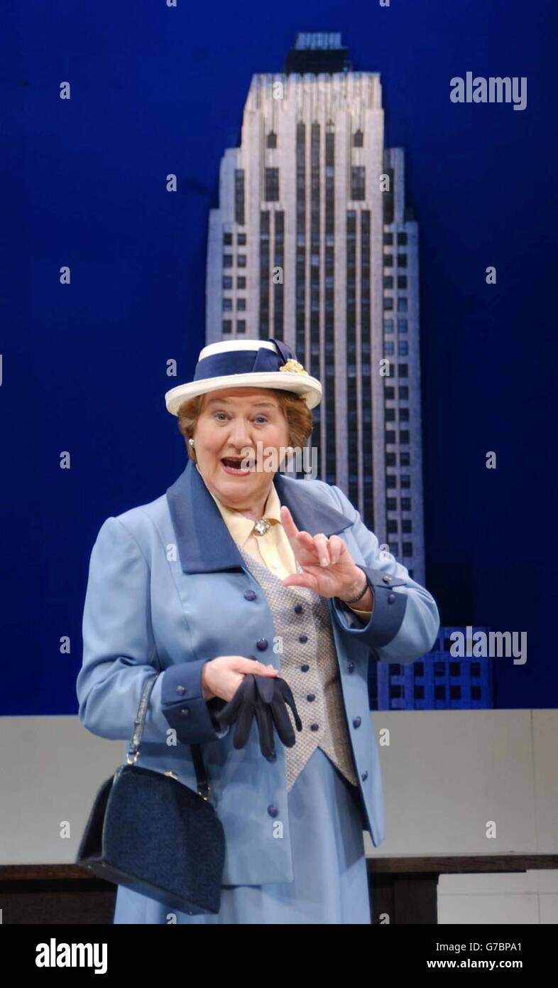 Patricia routledge hi-res stock photography and images - Alamy