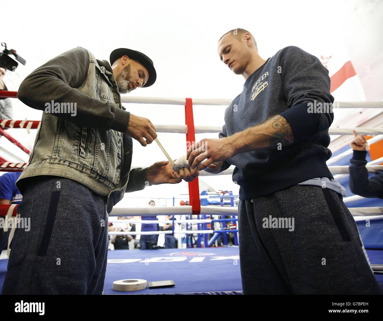 Boxing taped hands hi-res stock photography and images - Alamy