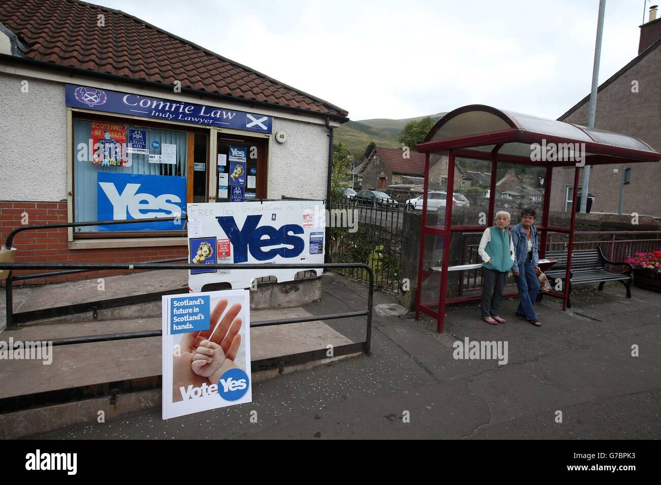 Yes signs hi-res stock photography and images - Alamy