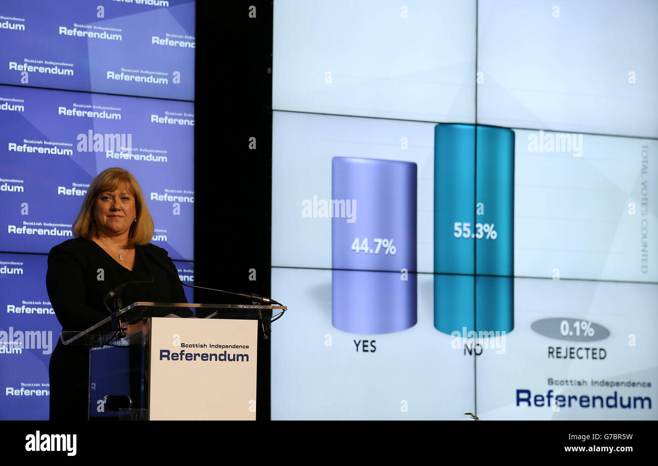 Chief Counting Officer Mary Pitcaithly on stage at the Highland Hall at ...