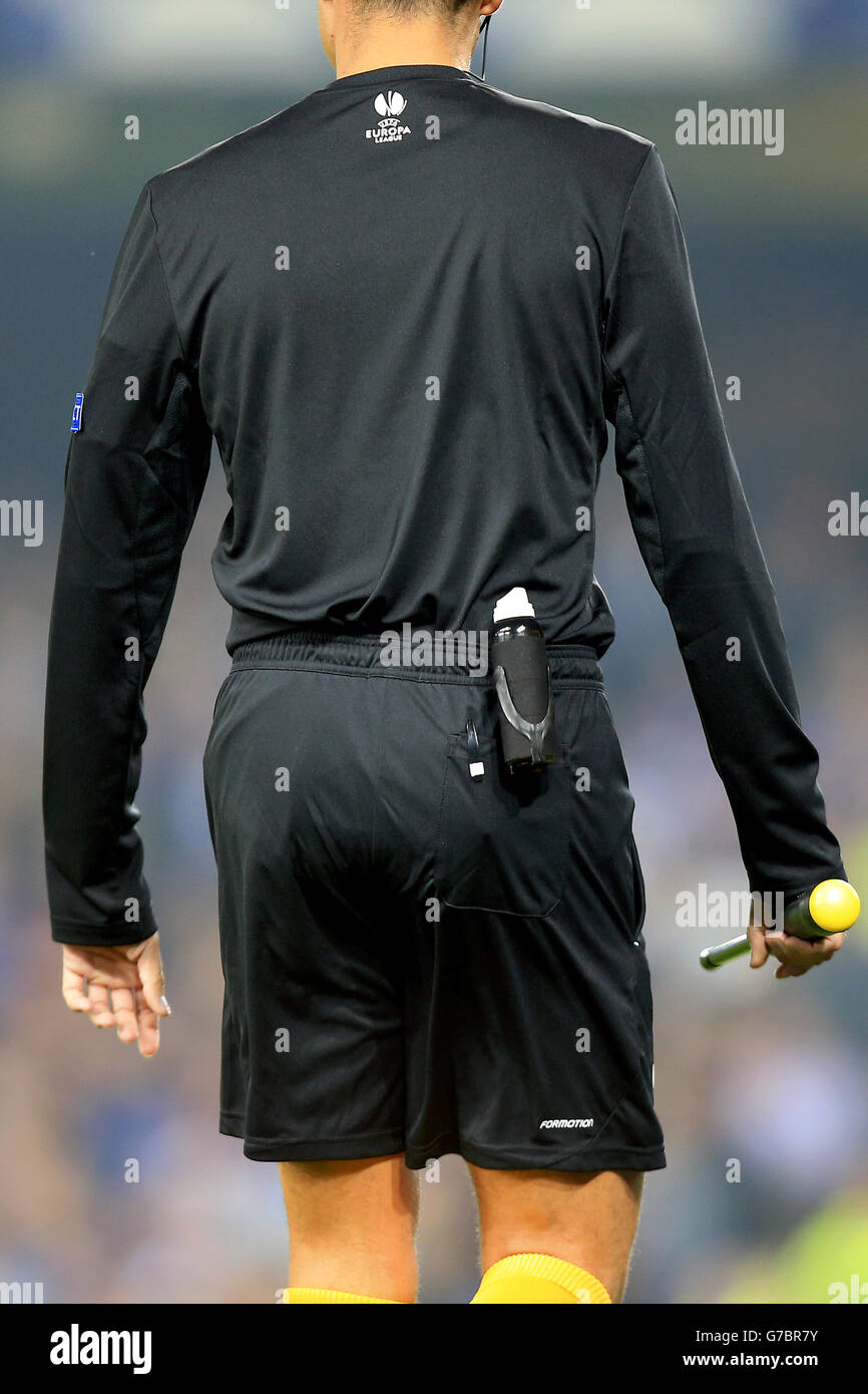 Referee spray High Resolution Stock Photography and Images - Alamy