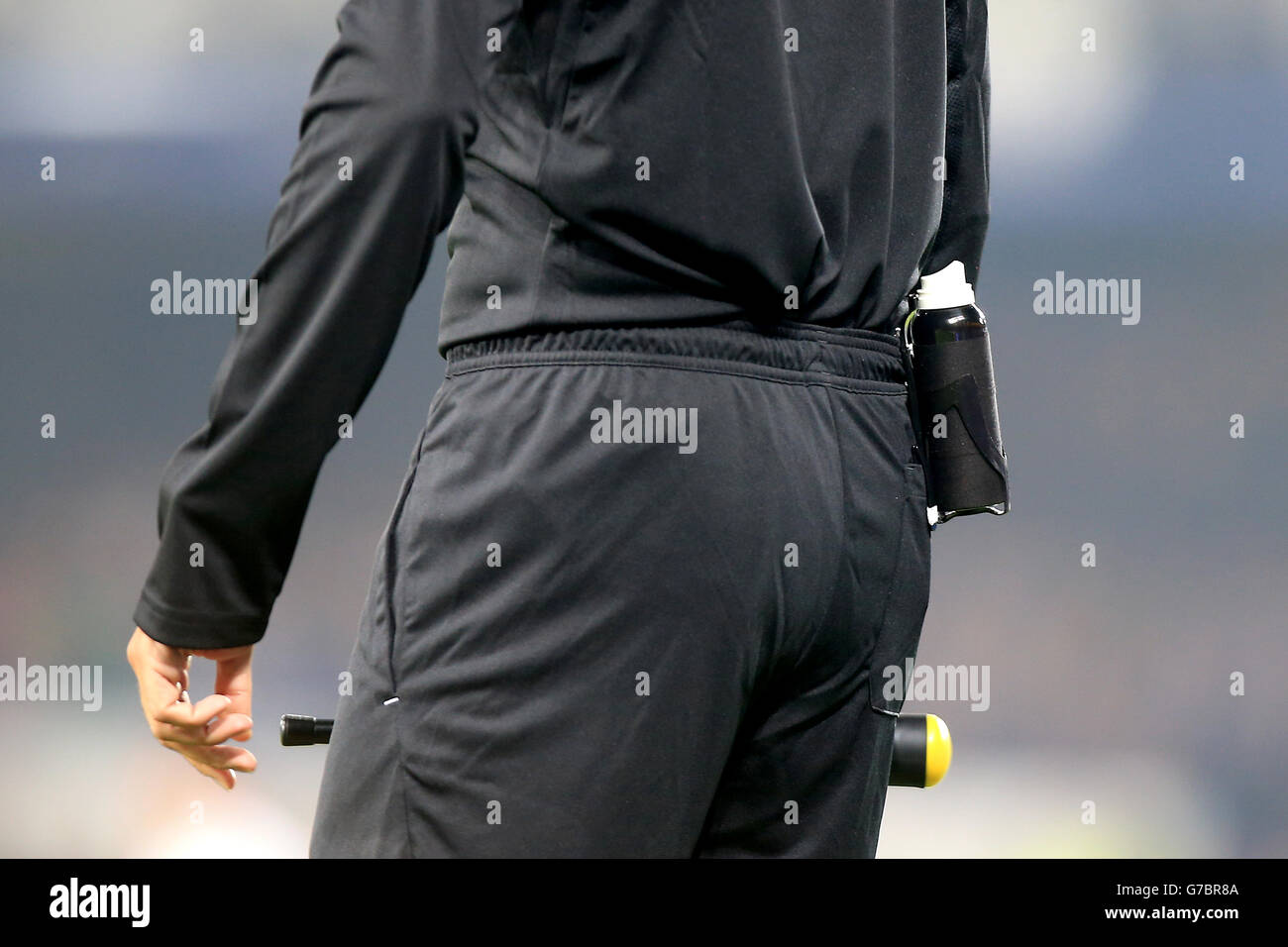 Referee with a canister of vanishing spray hi-res stock photography and ...
