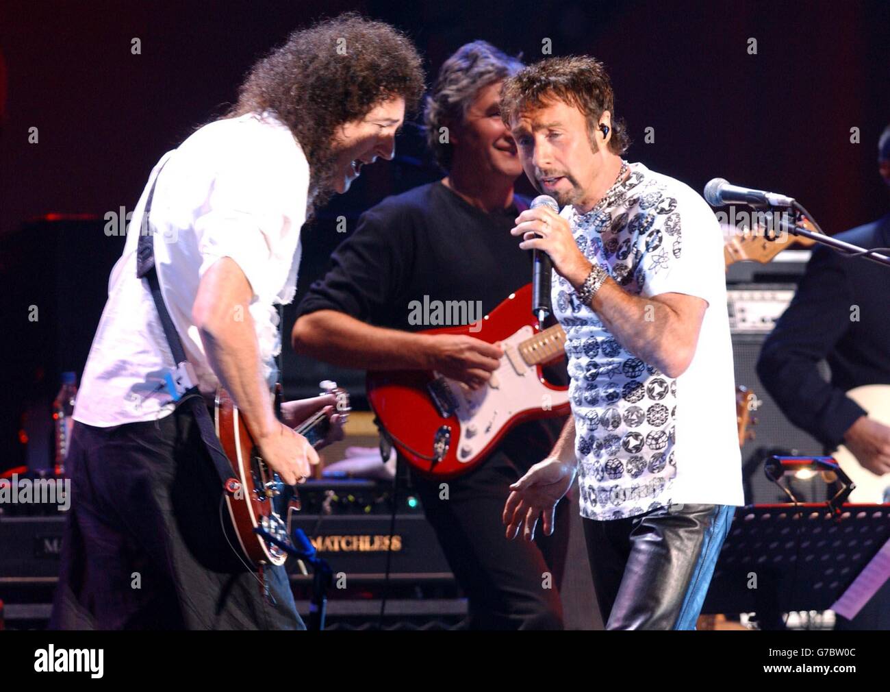 Paul Rodgers (right) performs with Brian May onstage during The Miller ...