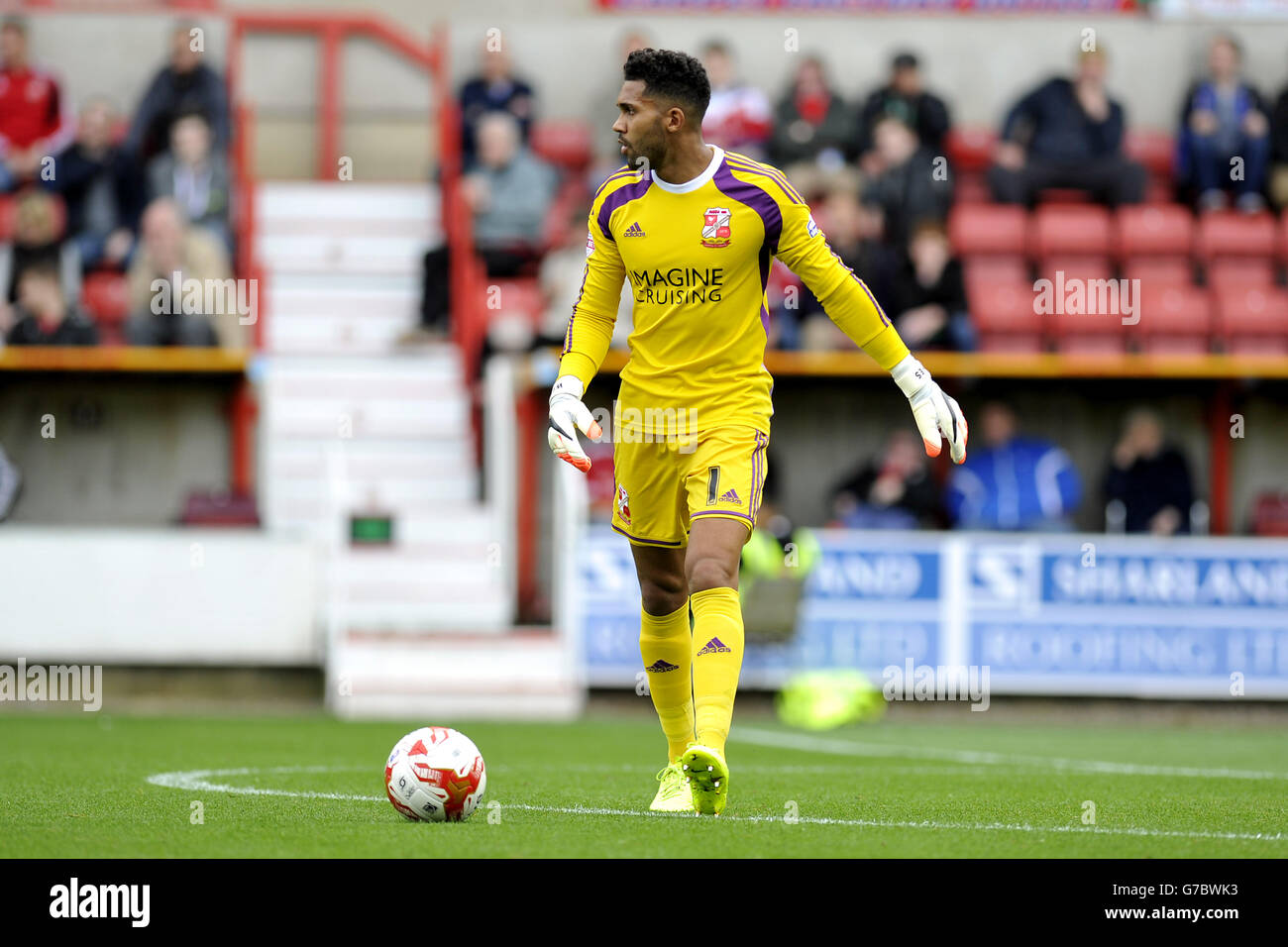 Swindon town goalkeeper wes foderingham hi-res stock photography and ...