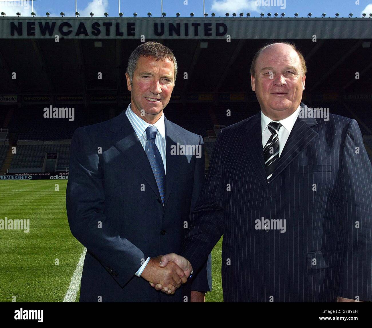 Sport football manager 1 2 half length graeme souness hi-res stock ...