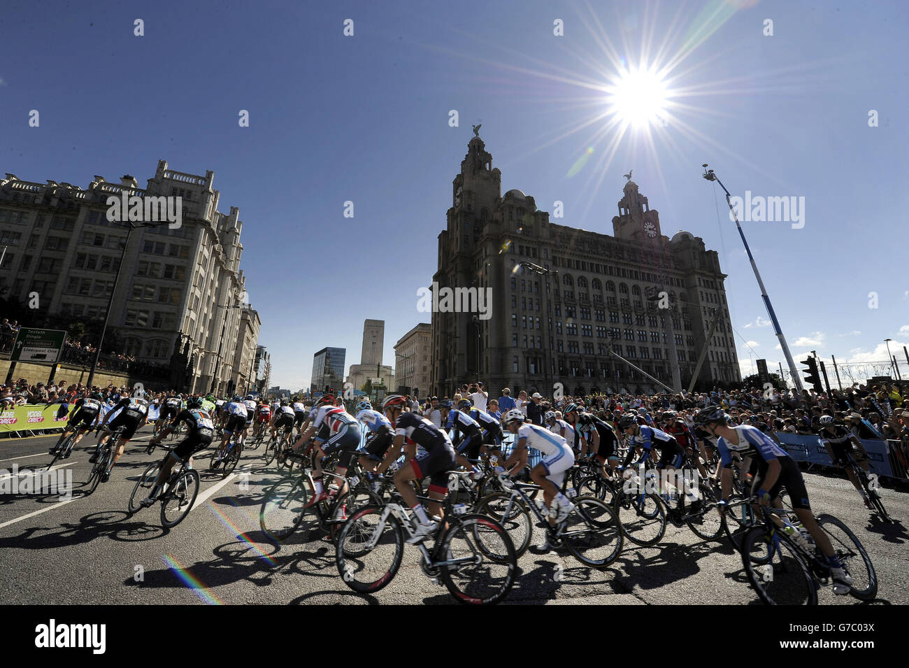 Liverpool tour cycling hi-res stock photography and images - Alamy