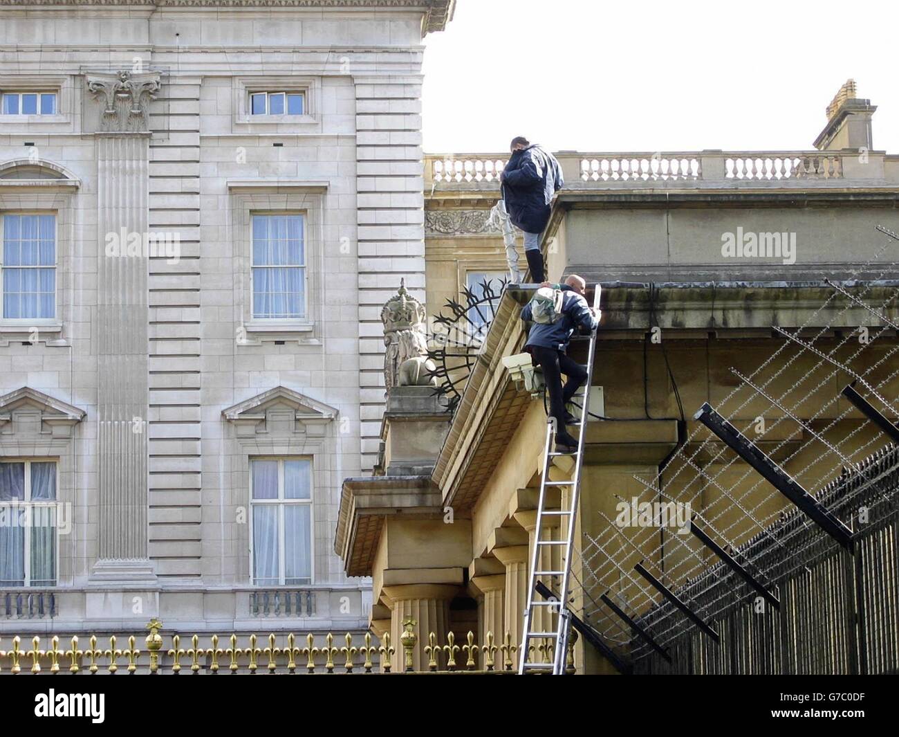 Fathers for justice buckingham palace hi-res stock photography and ...
