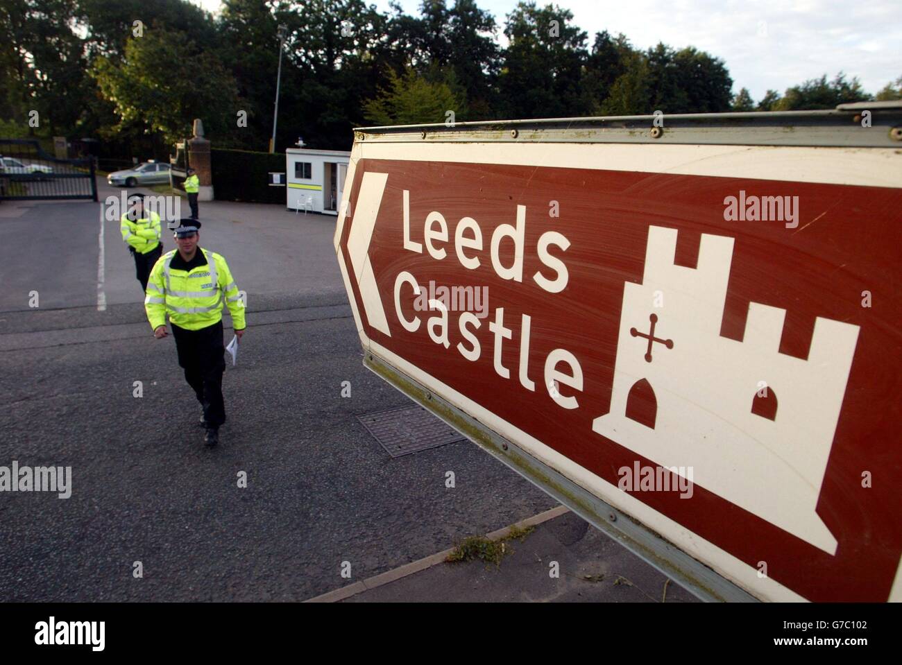 Leeds Castle Gates Stock Photo - Alamy