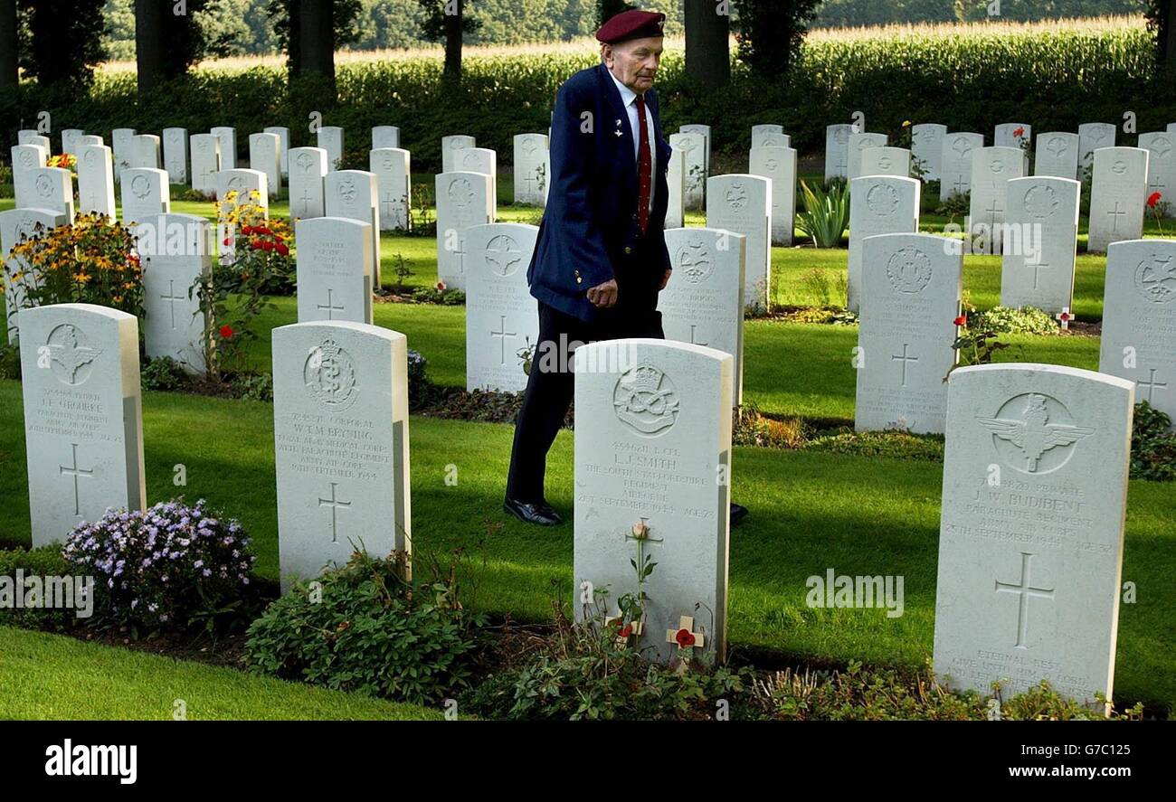 Arnhem Oosterbeek War Cemetery Stock Photo - Alamy