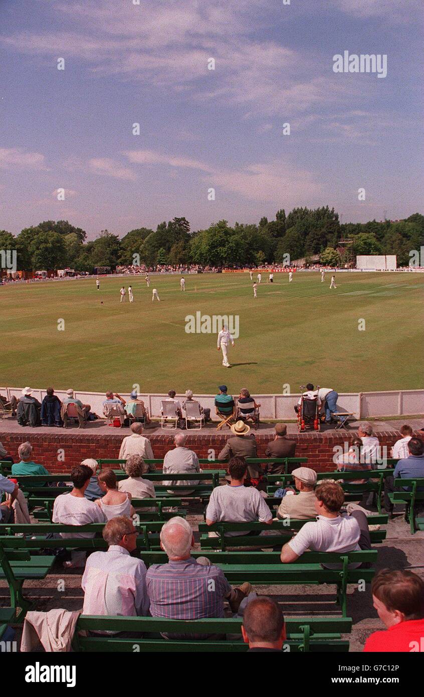 Chesterfied cricket club hi-res stock photography and images - Alamy