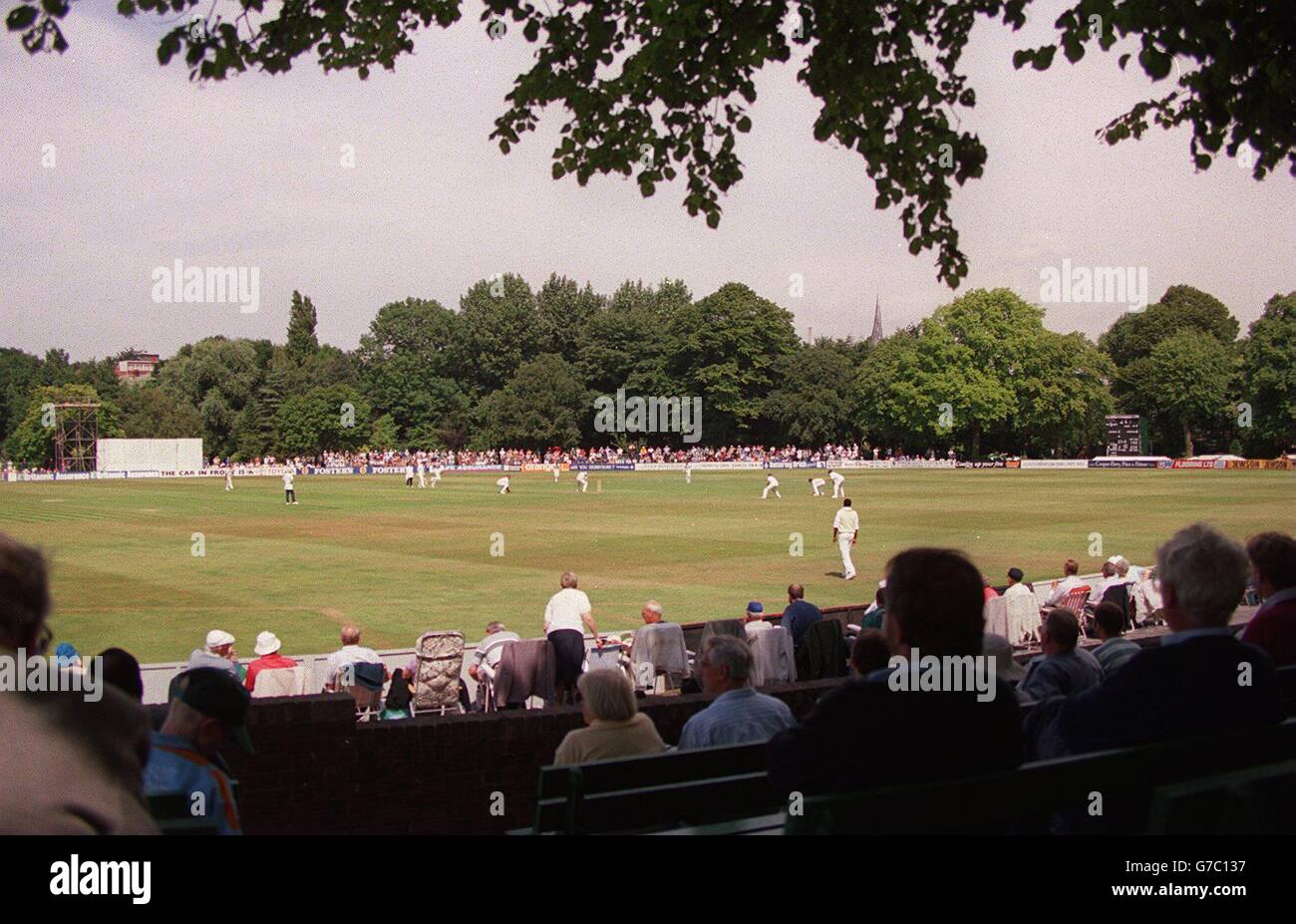 Cricket ... Chesterfied Cricket Club Stock Photo - Alamy