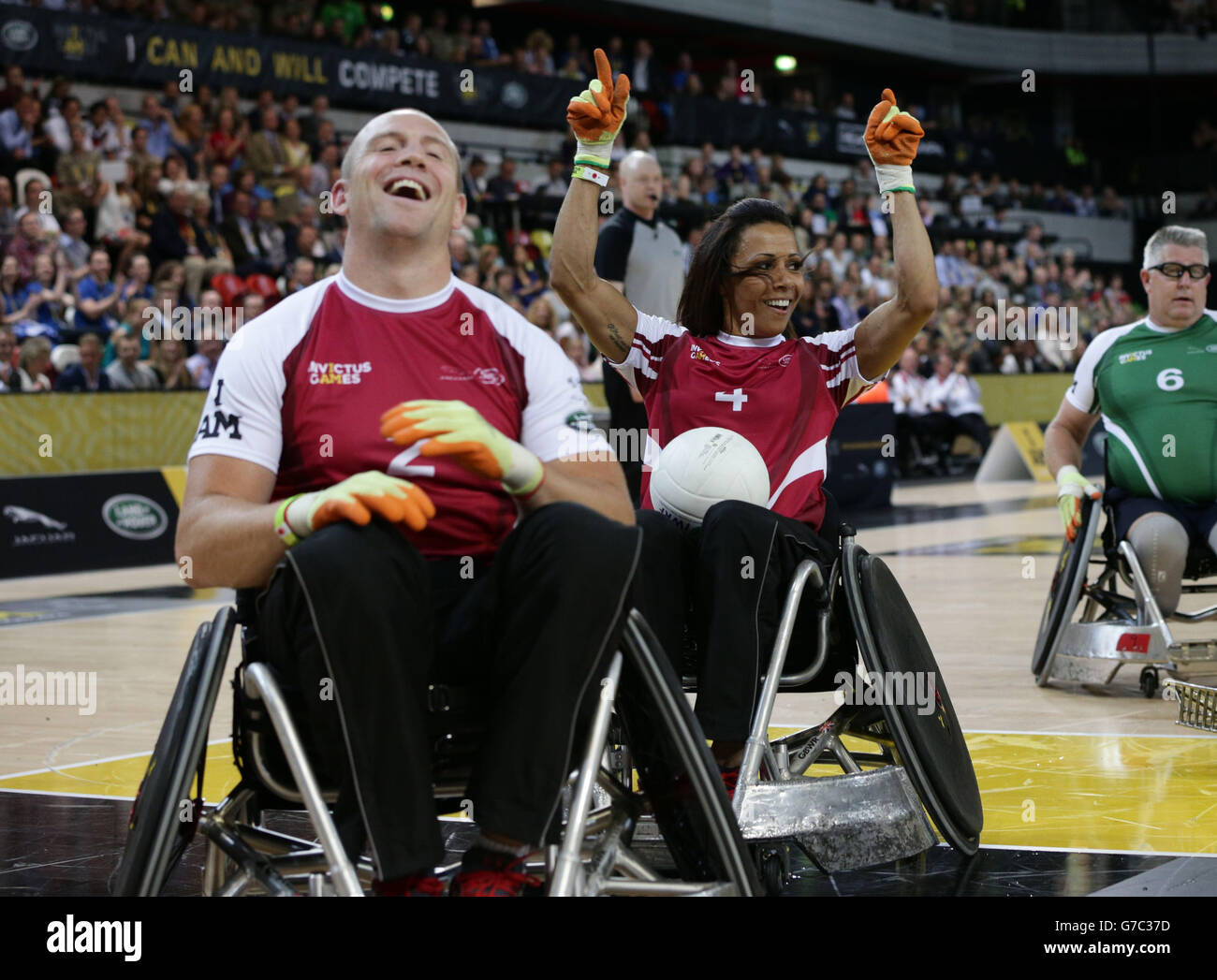 Dame Kelly Holmes from team Endeavour scores against team Invictus ...