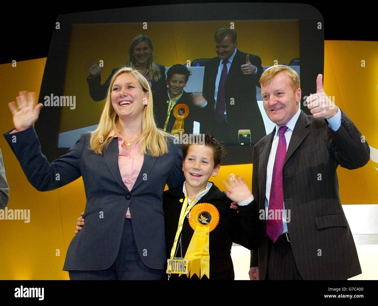 With her son charlie and party leader charles kennedy hi-res stock ...