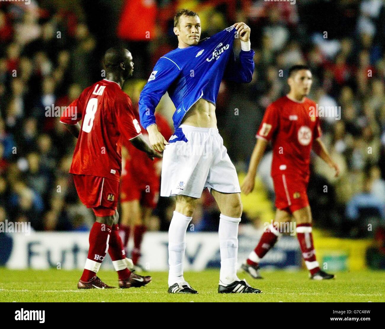 Duncan Ferguson Salutes The Everton Fans After Scoring Their First Goal Duncan Ferguson Salutes The Everton Fans After Scoring Their First Goal