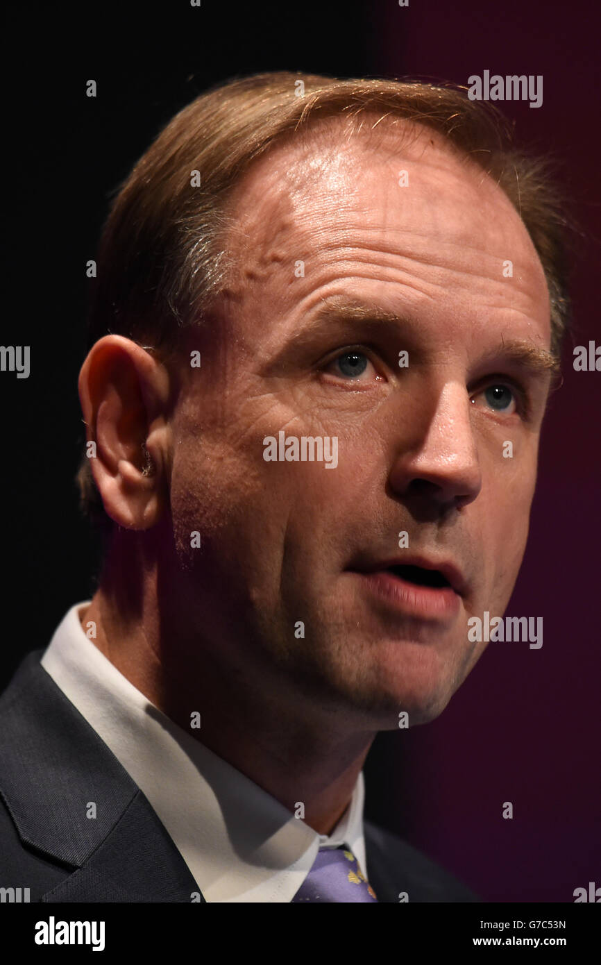 Chief executive of nhs england simon stevens hi-res stock photography ...