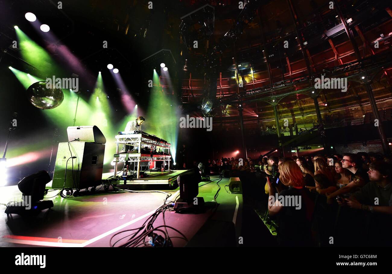 Jamie XX (Jamie Smith) performing live on stage as part of the iTunes ...