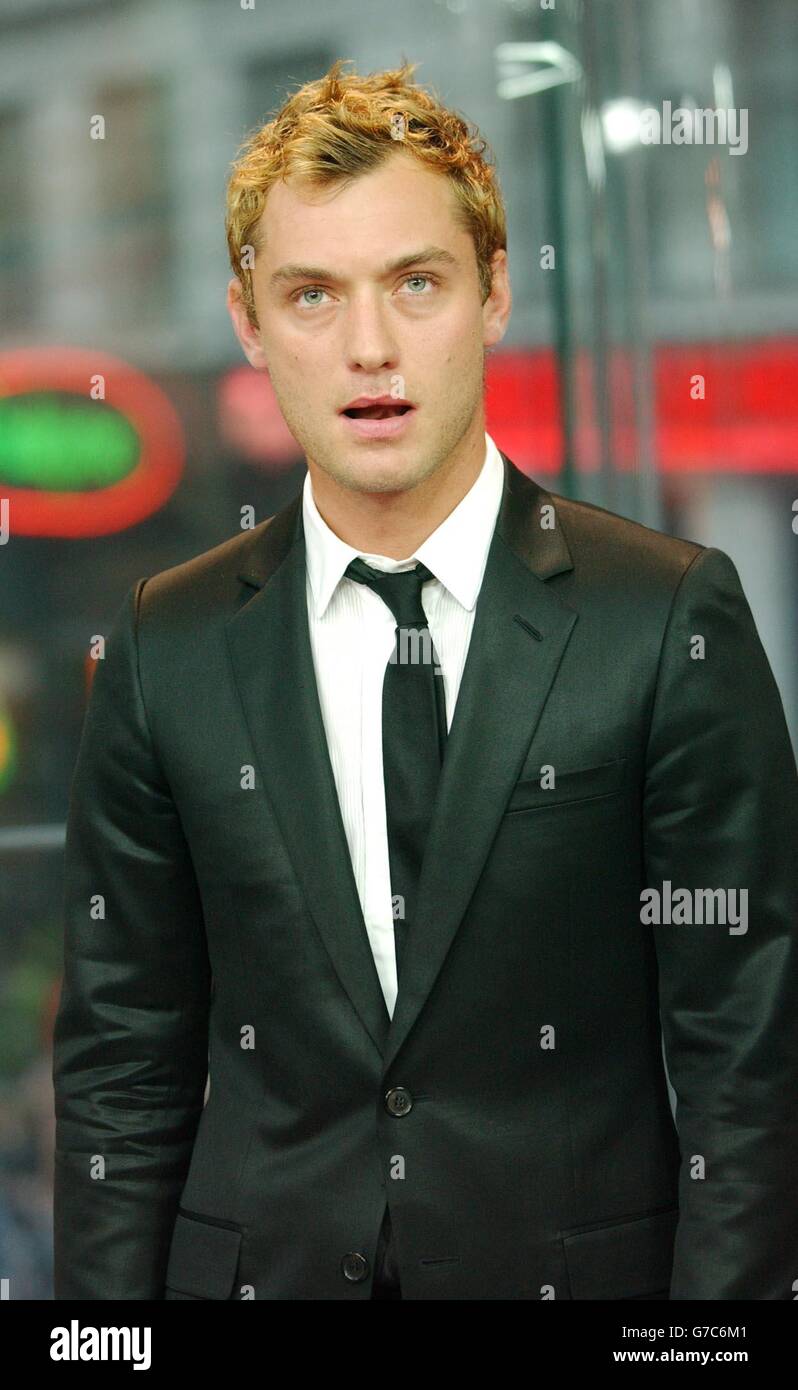 Actor Jude Law during his guest appearance on MTV's TRL - Total Request ...