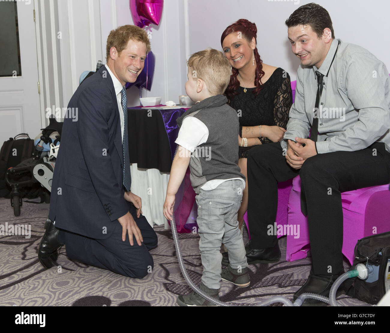 Prince Harry meets Carson Hartley aged four, Inspirational child winner ...