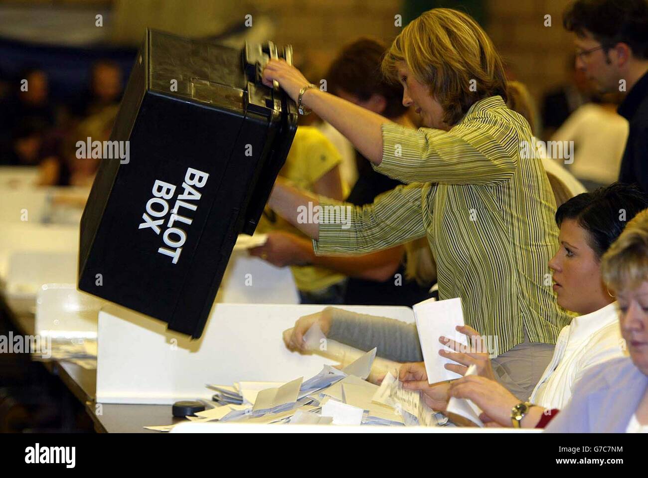 2004 general election hi-res stock photography and images - Alamy