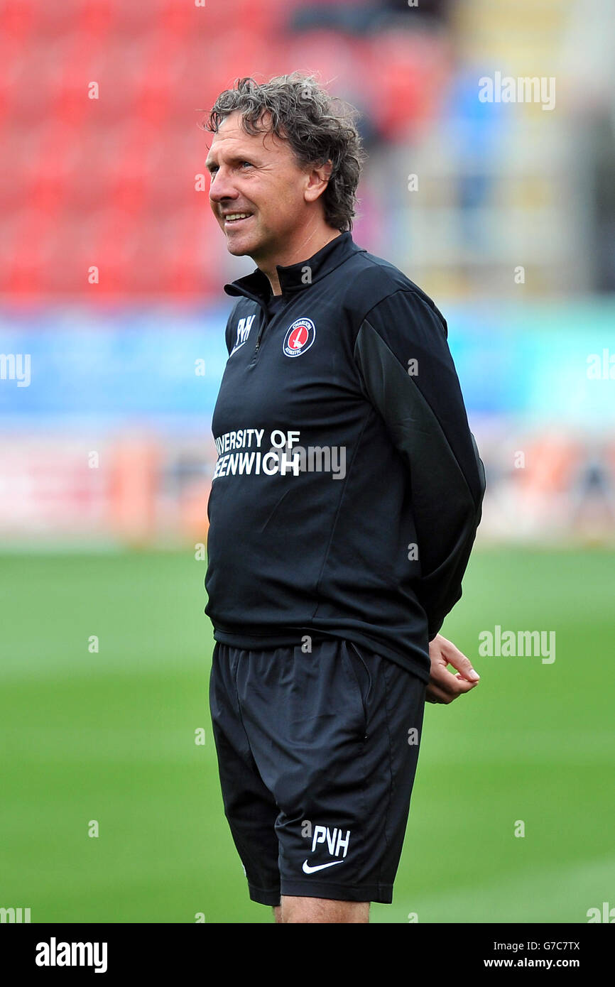 Charlton athletic coach patrick van houdt hi-res stock photography and ...