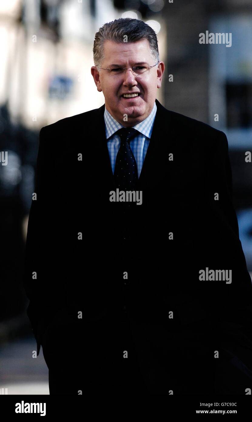 Politics reshuffle politician news andy kerr hi-res stock photography ...