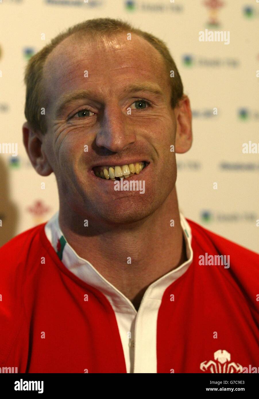 Sport rugby union news gareth thomas hi-res stock photography and ...