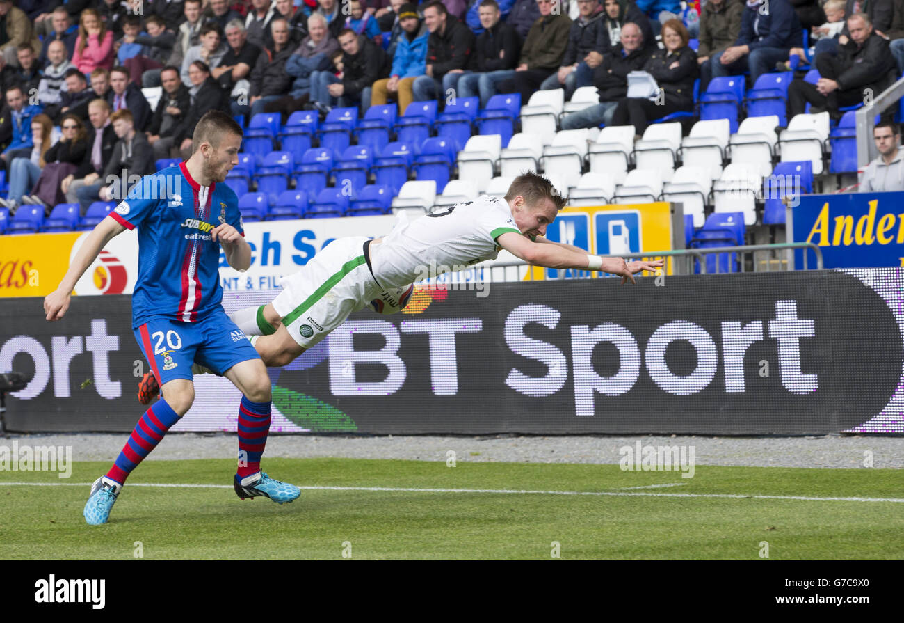 Football advert scottish hi-res stock photography and images - Alamy