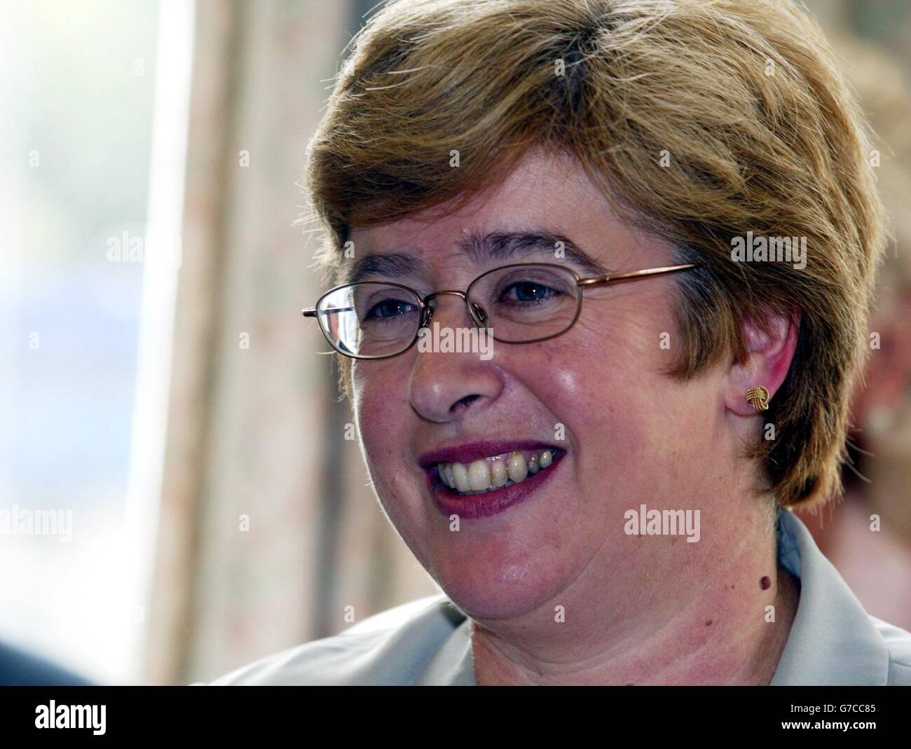 Ulster unionist leader david trimble with his wife daphne hi-res stock ...